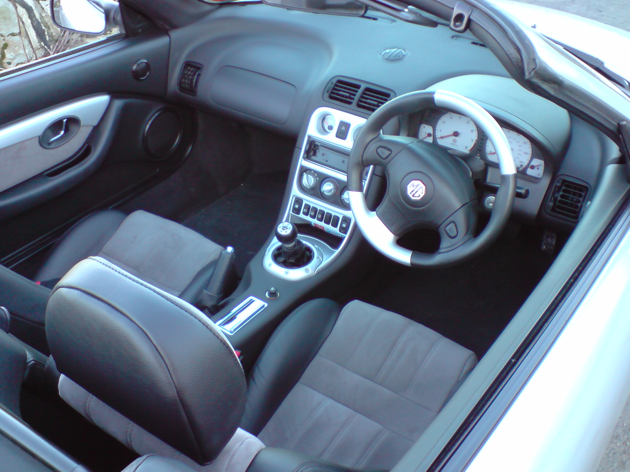 Take a look inside | The MG Owners' Club